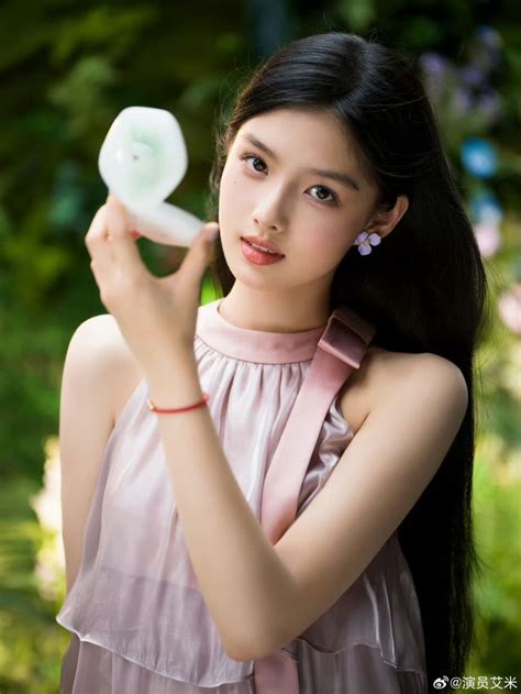 Ghim Của 𝑨𝒉𝑻𝒉𝒖𝒘 𝜗𝜚˚⋆ Trên Sao Hoa NgỮ Chụp ảnh Dép