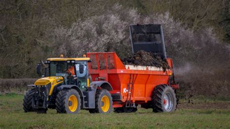 Ktwo Machinery Uk Duo Rear Discharge Muck Spreader