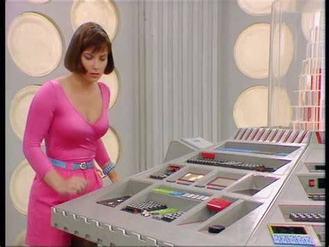 Nicola Bryant As Peri Pretty In Pink Doctor Who Companions Classic Doctor Who Dr Who