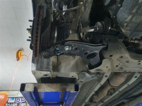 군포 자동차기능장 군포수입차카센터 바름정비 군포점 그랜져hg 딱딱 찌그덕소리 차체떨림 주행중 요동 로우암교환 활대링크교환 콘트롤암교환 어스트암교환 후