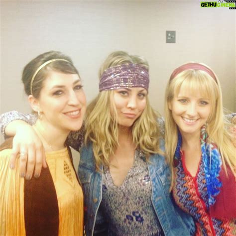 Melissa Rauch Wiki Biography Age Gallery Spouse And More