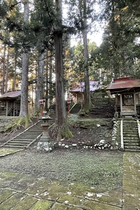 駒形根神社境内駒形根神社宮城県栗原市 八百万の神