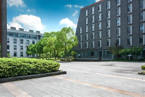 The Business Building Premium Photo