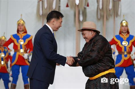 Ж Төмөрсүхэд Байгаль орчны гавьяат ажилтан цол хүртээлээ