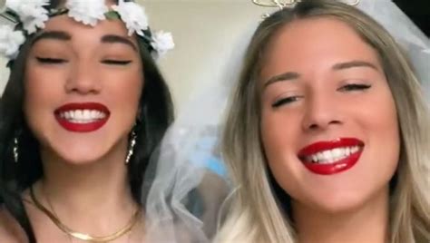 Chi La Sorella Di Maria Esposito Martina