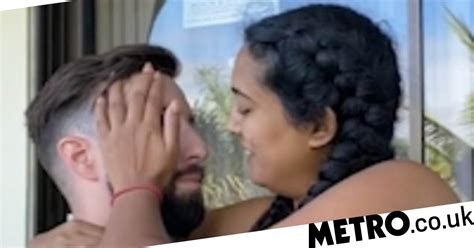 Watch Real Life 50 First Dates As Woman With Memory Loss Documents Her Love Story Metro Video