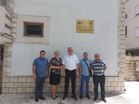 Директорот на Институтот за стандардизација на Република Северна Македонија м р Dzevat Kicara