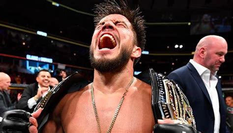 ჰენრი სეხუდოს ჩემპიონის ქამარი ჩამოართვეს 1tv