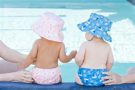 پوشک استخری چیست؟ آیا واقعا کاربردیه؟