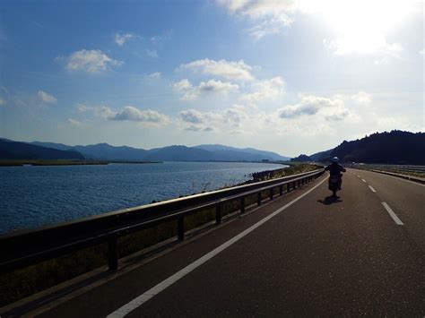 川沿いの道 by A hana ID11345489 写真共有サイト PHOTOHITO