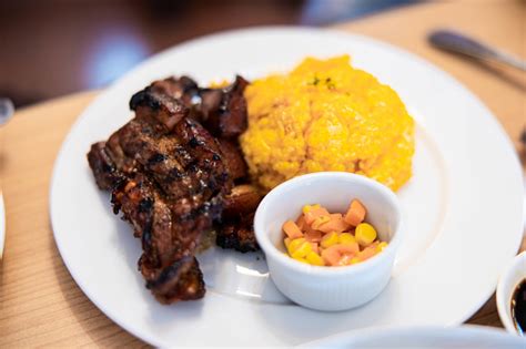구운 필리핀 삼겹살 자바 쌀 버터 옥수수와 당근의 맛있는 서빙 0명에 대한 스톡 사진 및 기타 이미지 0명 건강에 좋지