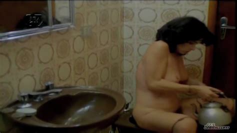 Naked Lady Francisco in Profissão Mulher