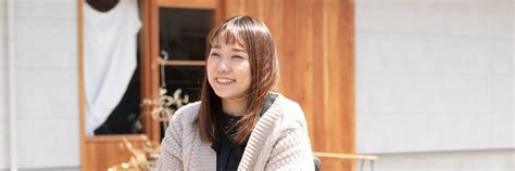 「苦しみから逃げるように生きて」“生きづらさ”を抱えるあなたへ…16歳で自殺未遂、車いすユーザーになった詩人のメッセージ 文春オンライン