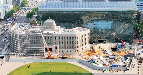 베일 벗은 서울시 신청사