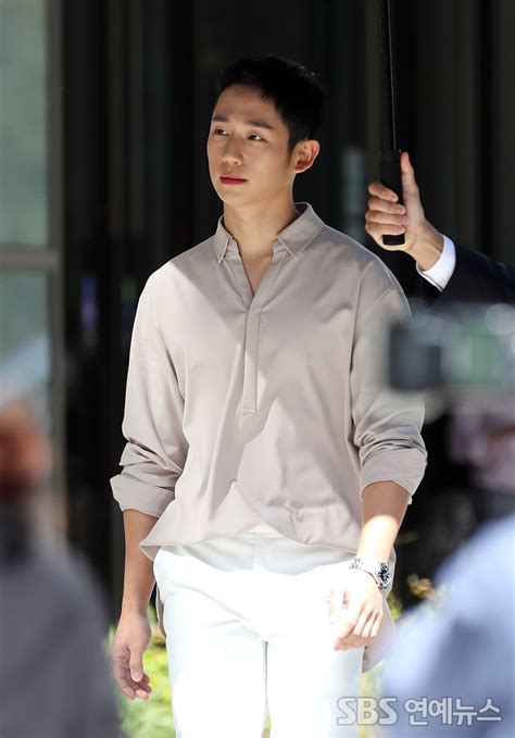 [e포토] 정해인 그늘 안에서도 빛나는 비주얼