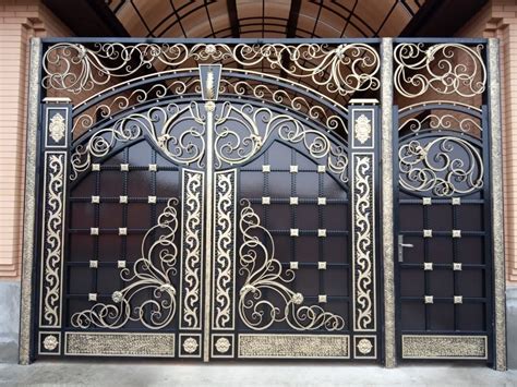 Кованые ворота в Чечне | Home gate design, Entrance gates design, Iron ...