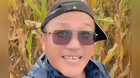 盘点那些东北秋收有多搞笑 在外面不管你多风光 回家必须扒苞米 腾讯新闻