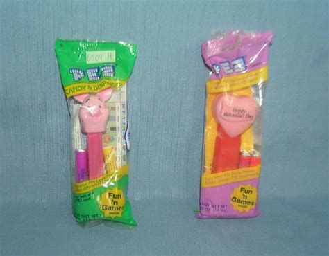 Pair Of Vintage Pez Candy Containers 6509h On Nov 24 2022 Bakers Antiques And Auctions In Ny