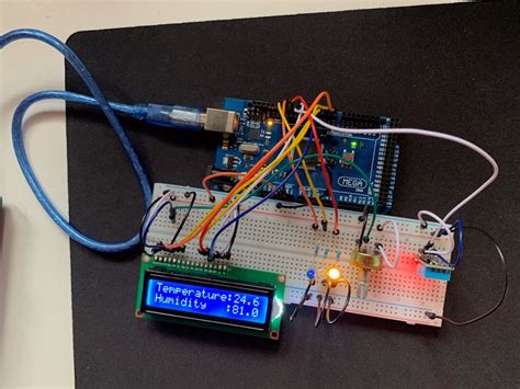 Temperature And Humidity Sensor With Led Lights