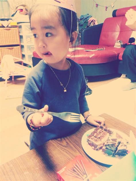 18살 어린 여동생 혜린이는 요즘 인스티즈 instiz 인티포털 카테고리