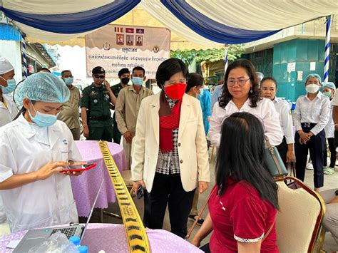 លោកស្រីវេជ្ជបណ្ឌិត ឱ វណ្ណឌីន លើកទឹកចិត្ត និងជំរុញដល់មន្ត្រីសុខាភិបាល អាជ្ញាធរ