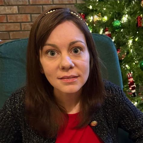 Hilary Nix Hilarynix19 • Threads Say More