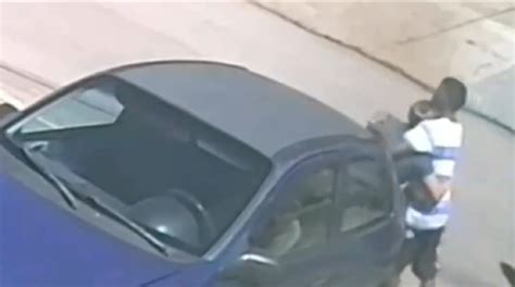 Mulher convence assaltantes a não roubarem seu carro e ganha abraço dos criminosos veja vídeo