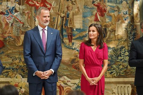 Budget For Spain S King Felipe And Queen Letizia Is Frozen For Third