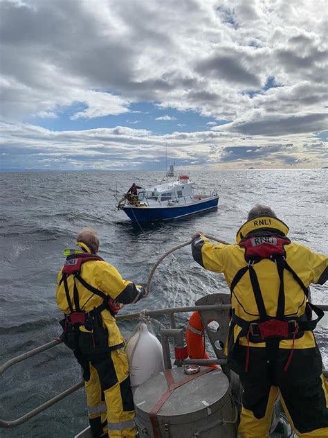 Troon And Arran Rnli Lifeboats Launch To Assist Broken Down Vessel Rnli