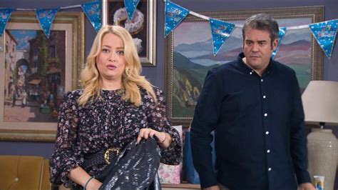 Η ΦΑΜΙΛΙΑ ΕΠΕΙΣΟΔΙΟ 19 ΕΙΚΟΝΕΣ Youtube