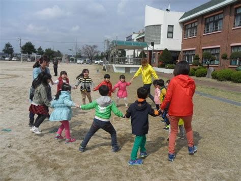 술래잡기 고무줄놀이 땅따먹기~~ 세종신문