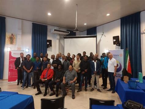 Eerste Mannen Seminar Succesvol Verlopen Dagblad Suriname