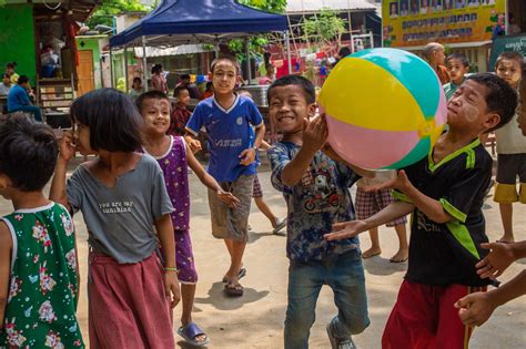 Unicef Myanmar ကလေးသူငယ် ၁ သန်းနီးပါးသည် ပုံမှန်ကာကွယ်ဆေးများ မရရ