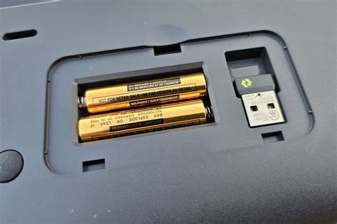 גאדגטי מסקר Logitech Wave Keys מקלדת ארגונומית וקומפקטית