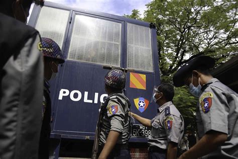 Dvb ဗကသ ကျောင်းသား ၂ ဦးကို နိုင်ငံတော်အကြည်အညိုပျက်စေမှု ပုဒ်မဖြင့် ရုံးထုတ်စစ်ဆေး