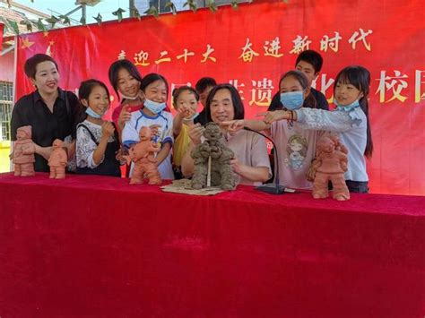郸城 泥塑进校园 师生乐开颜