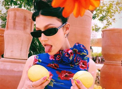 Úrsula Corberó Acaba La Boda Por Los Suelos Todos Los Detalles De Look