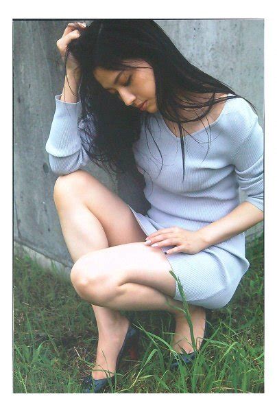 Yahooオークション Bb347 芦名星 切り抜き 8ページ 切抜き 水着 ビ