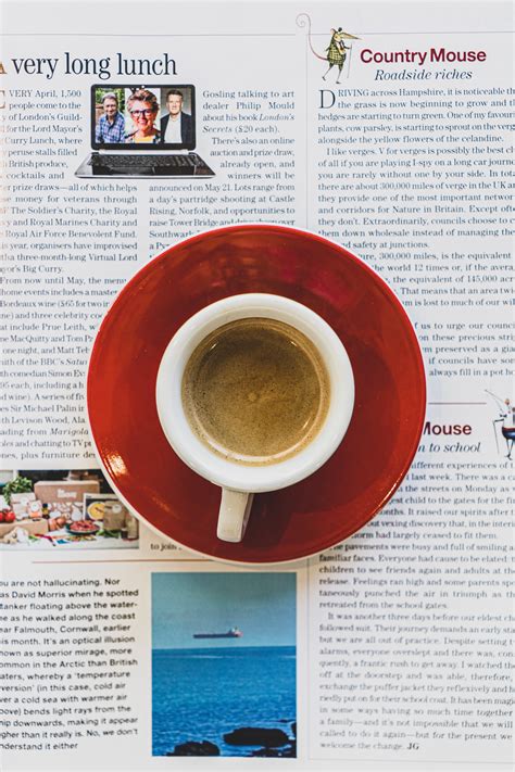 책 위에 커피 잔 사진 · 무료 스톡 사진