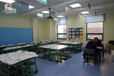 Оюунлаг сургууль “ЭЦЭГ ЭХ БАГШ НАР” ЫН УУЛЗАЛТ ӨДӨРЛӨГ