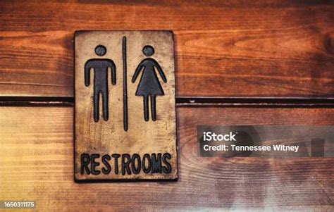 전통적인 남성과 여성의 상징이 있는 화장실 욕실 표지판 남성상에 대한 스톡 사진 및 기타 이미지 남성상 여성 기호 여자화장실 표시 Istock