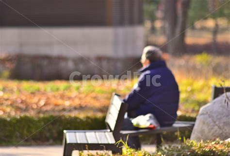 노인 노인네 외로움 고독 쓸쓸함 사진이미지일러스트캘리그라피 Space작가