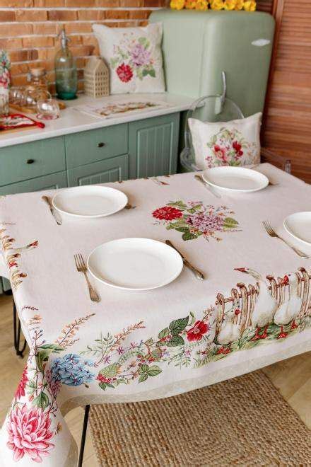 Гобеленова скатертина на стіл Гуси 135х300см ТМ Прованс 1007640 — купити на Eva Ua — ціна 2890 грн