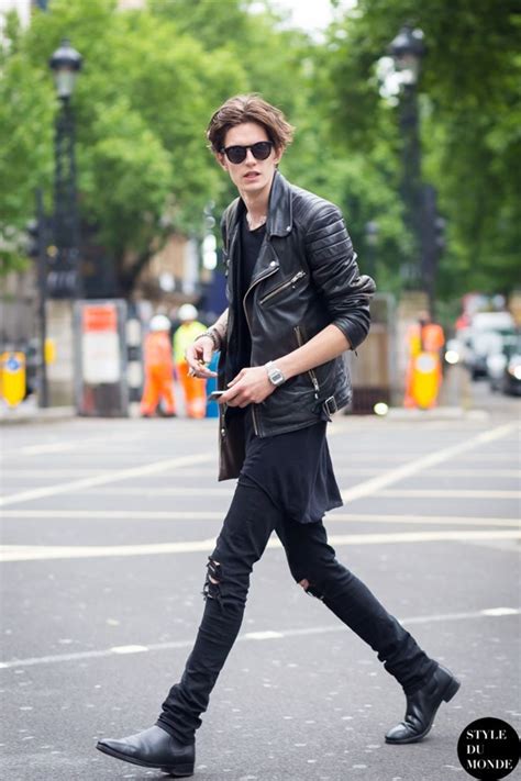 Fashion Tips For Tall Skinny Guys