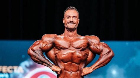Cbum Lallenamento Spalle Di Chris Bumstead