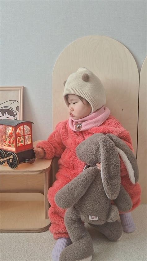 반짝반짝 빛나는 호비💫 육아일상 육아소통 ‎해피뉴이어 올해 첫 가족사진 올해는 좋은일만 가득하길ᯓᡣ𐭩‎ Instagram