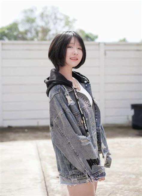 ปักพินโดย Minton ใน •มินตัน•