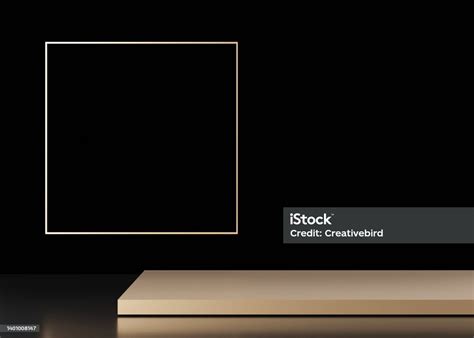 검은 배경에 제품 화장품 프리젠 테이션을위한 황금 연단 모의 미용 제품을위한 받침대 또는 플랫폼 빈 장면 로고 또는 텍스트의 공간을 복사합니다 3d 렌더링 검은색에 대한