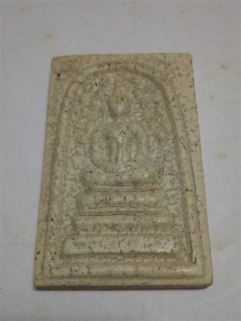 หลวงพ่อกวย Ennxo