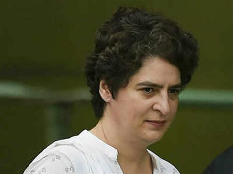 Priyanka Gandhi बीजेपी के शासन में कर्मचारियों के साथ धोखा आत्‍महत्